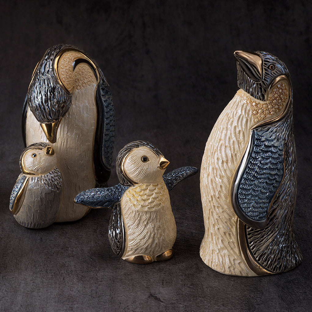 De Rosa Collections Penguin Figurine – Lifelong Collectibles
