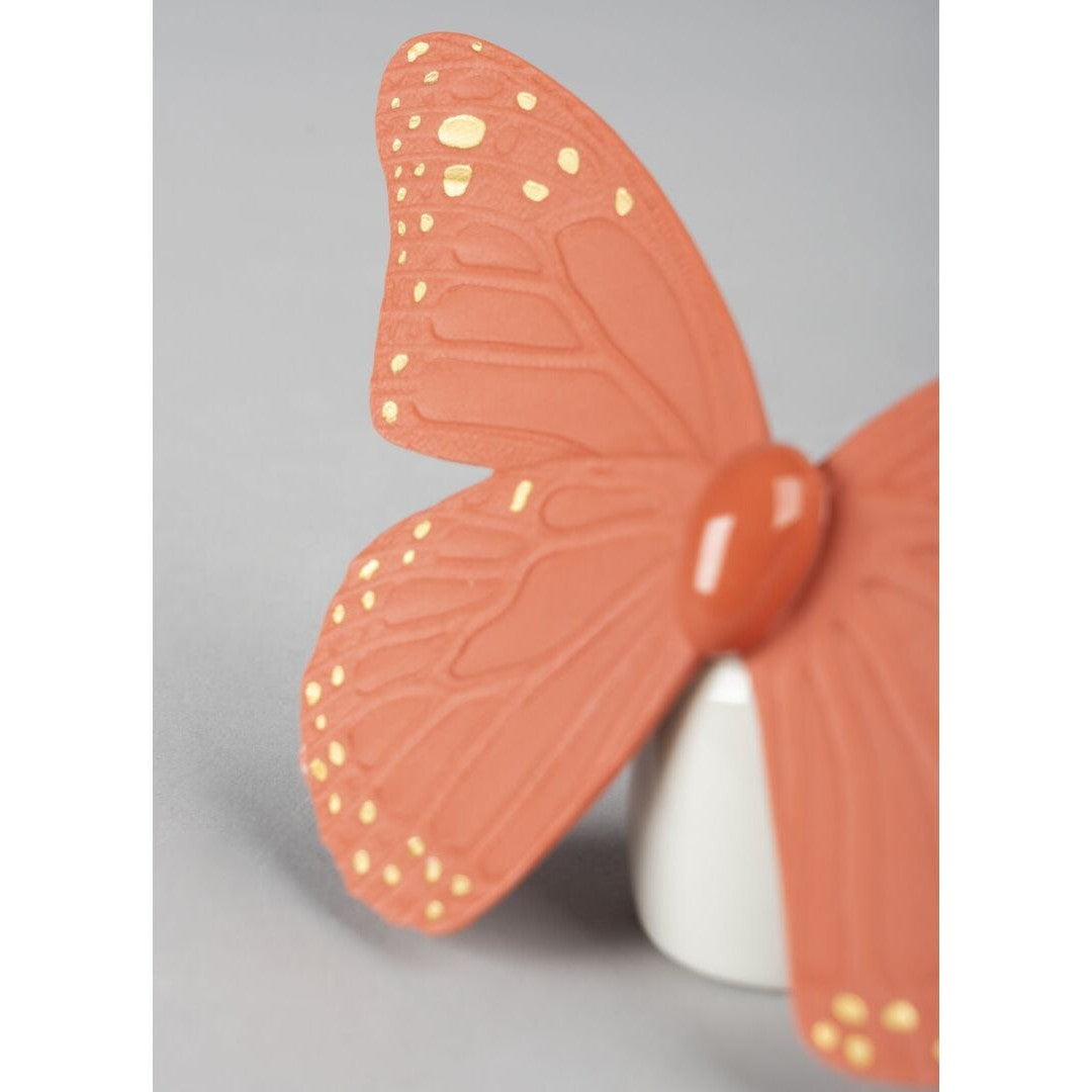 Lladro Butterfly Figurine - Golden Luster & Coral – Lifelong Collectibles